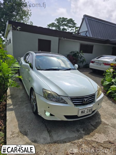 Lexus (2006) for Sale in Suva Fiji